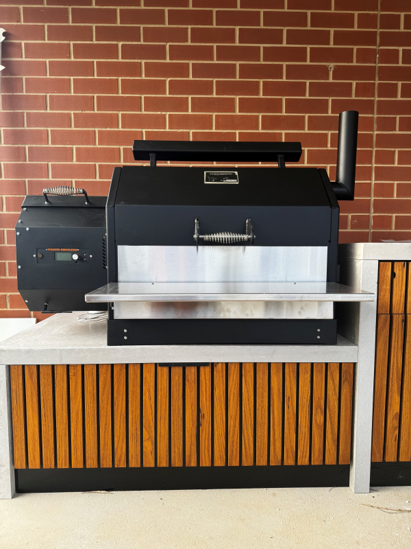 YS640s Pellet BBQ Built-In Model - Yoder Smokers